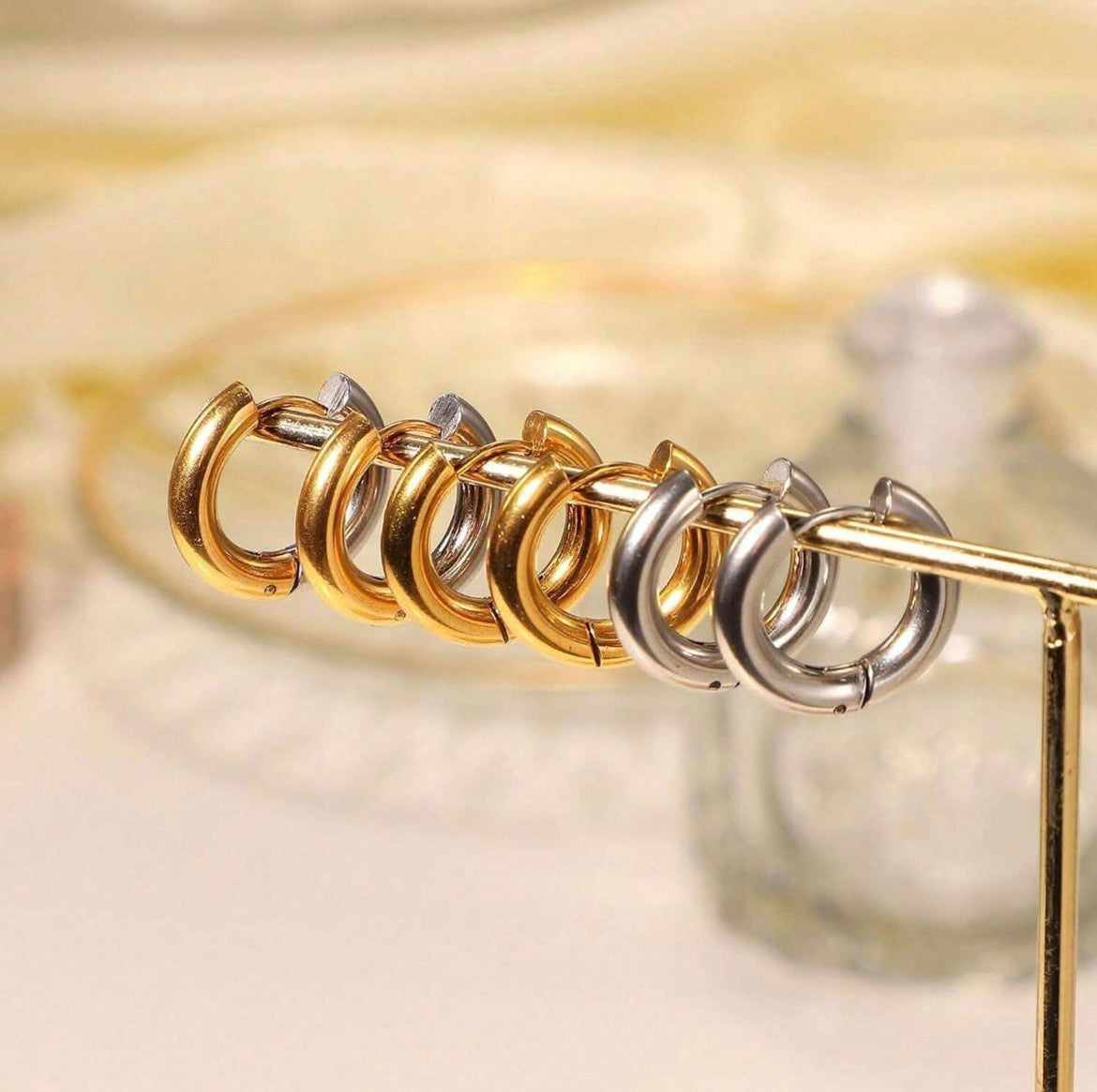 CLASSIC HOOPS – Ezli